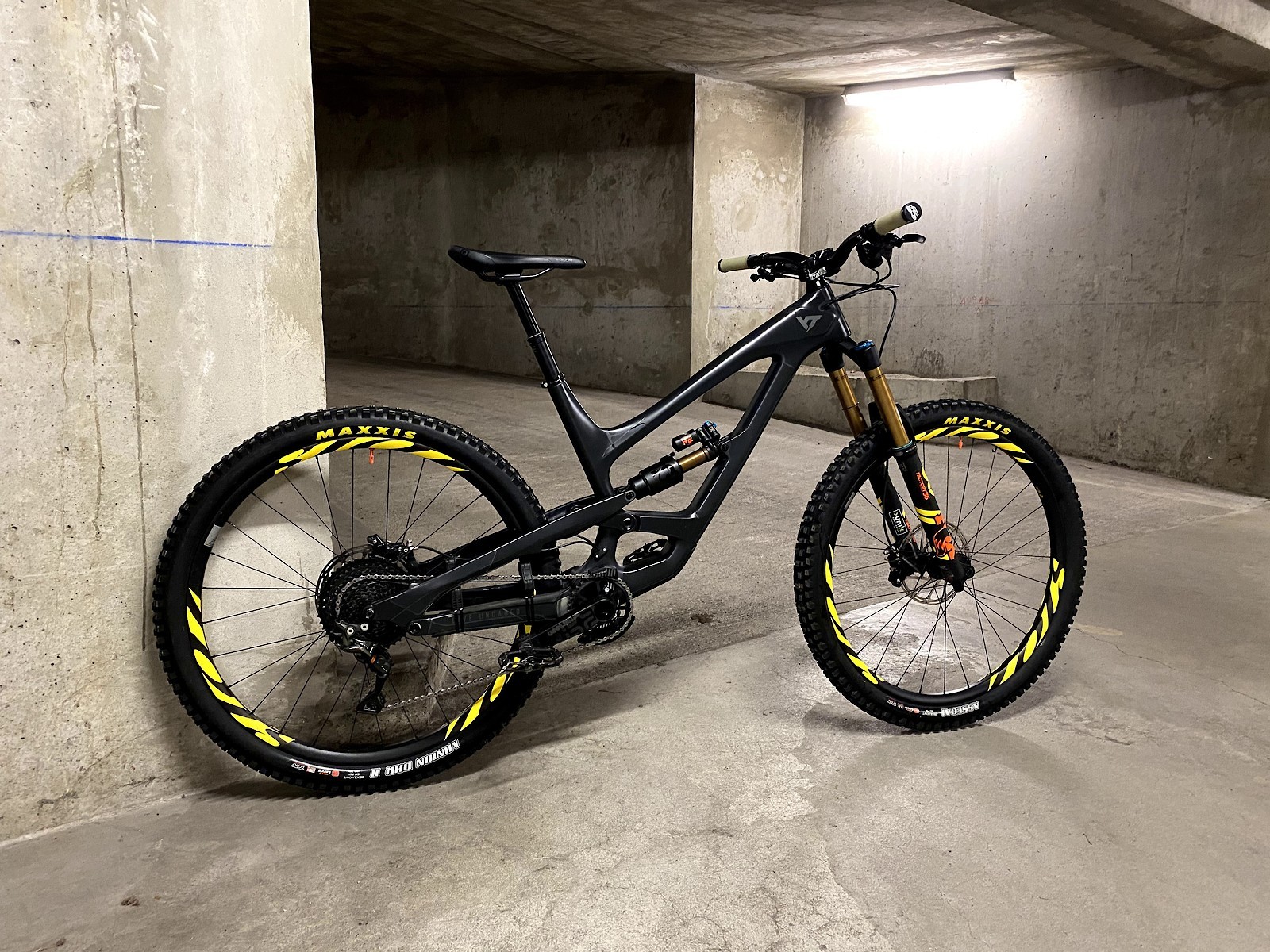 Yt Capra Cf Pro Race Vital Bike Of The Day June Mountain