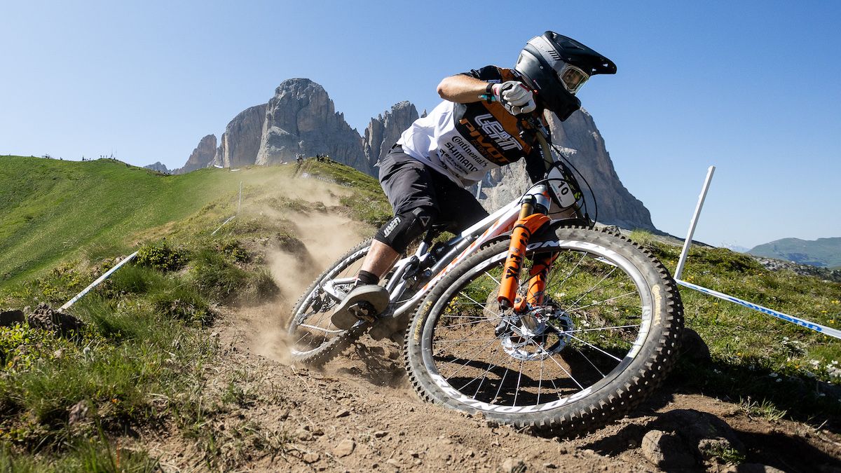 Isabeau Courdurier and Matt Walker Win Val di Fassa EDR World Cup ...