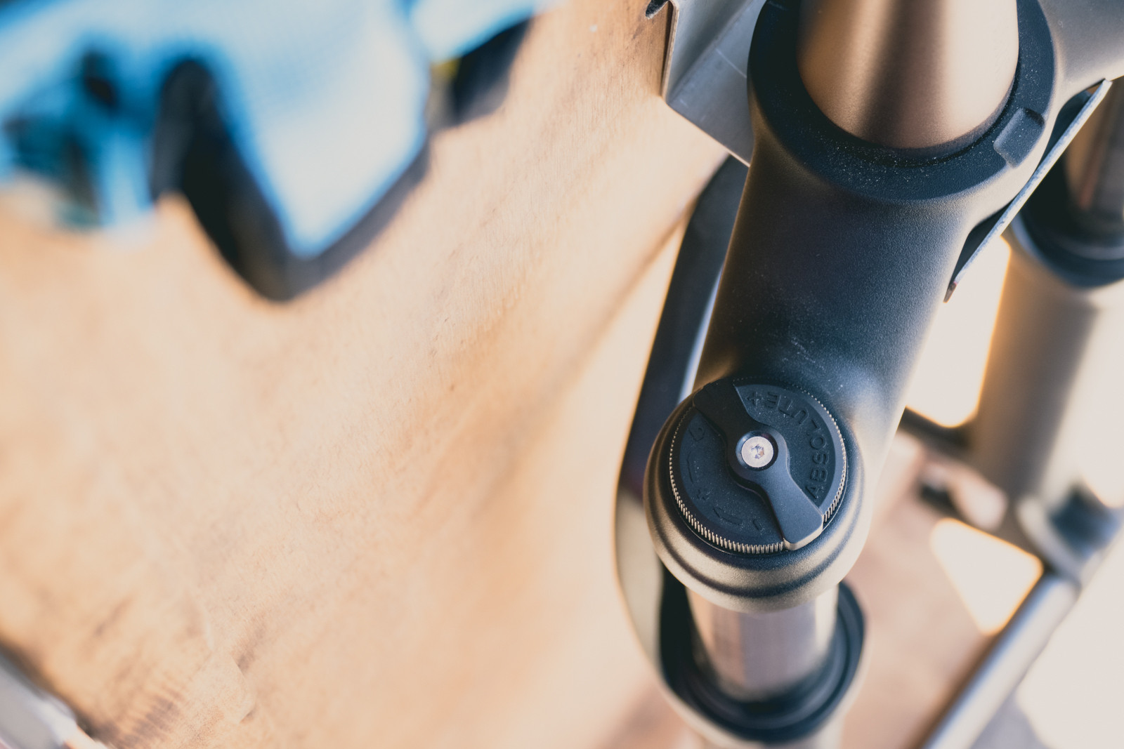 Manitou Machete 27.5+ and 29+ Fork - 2016 Sea Otter Classic Pit Bits ...