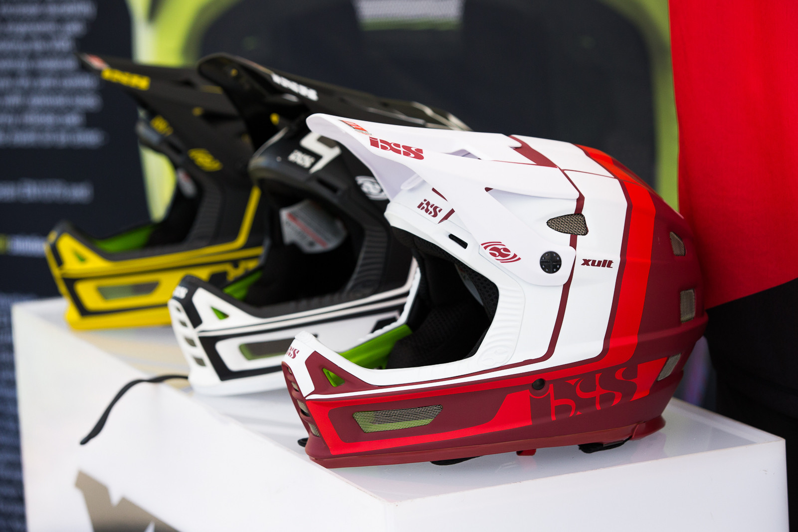 iXS Xult Fullface Helmets - PIT BITS - World Cup Lenzerheide ...
