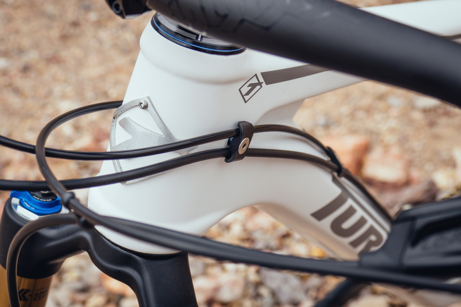 Turner Carbon Flux v4 0 - INTERBIKE - 2017 Enduro and Trail Bikes ...