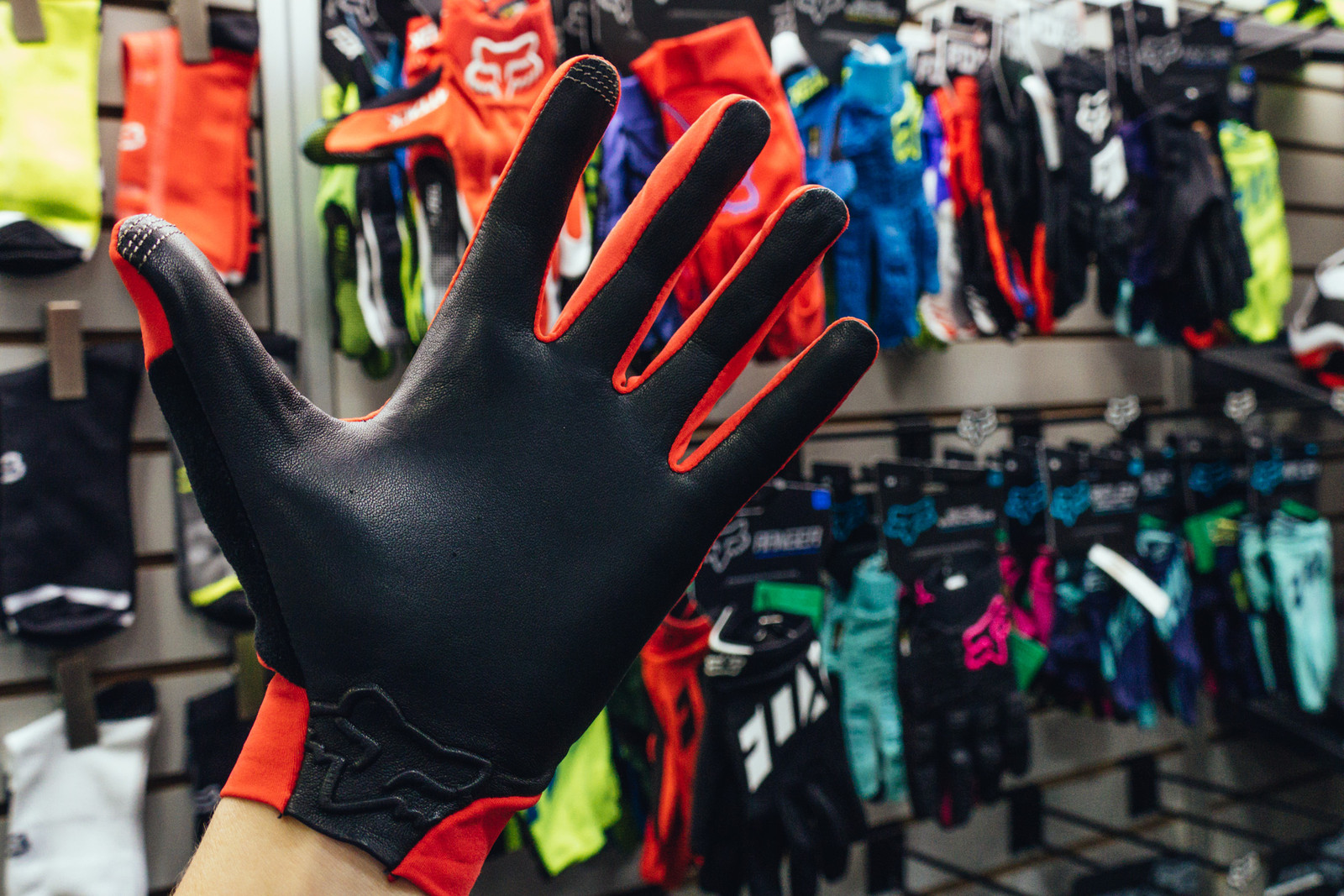 original_Updated_Fox_Racing_Glove_Line.jpg - INTERBIKE - 2017 Mountain ...