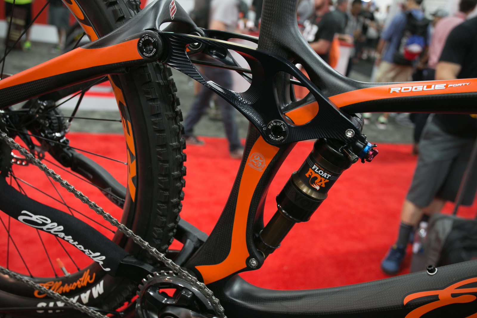 Ellsworth Rogue 40 Trail Bike - INTERBIKE - 2017 Enduro and Trail Bikes ...