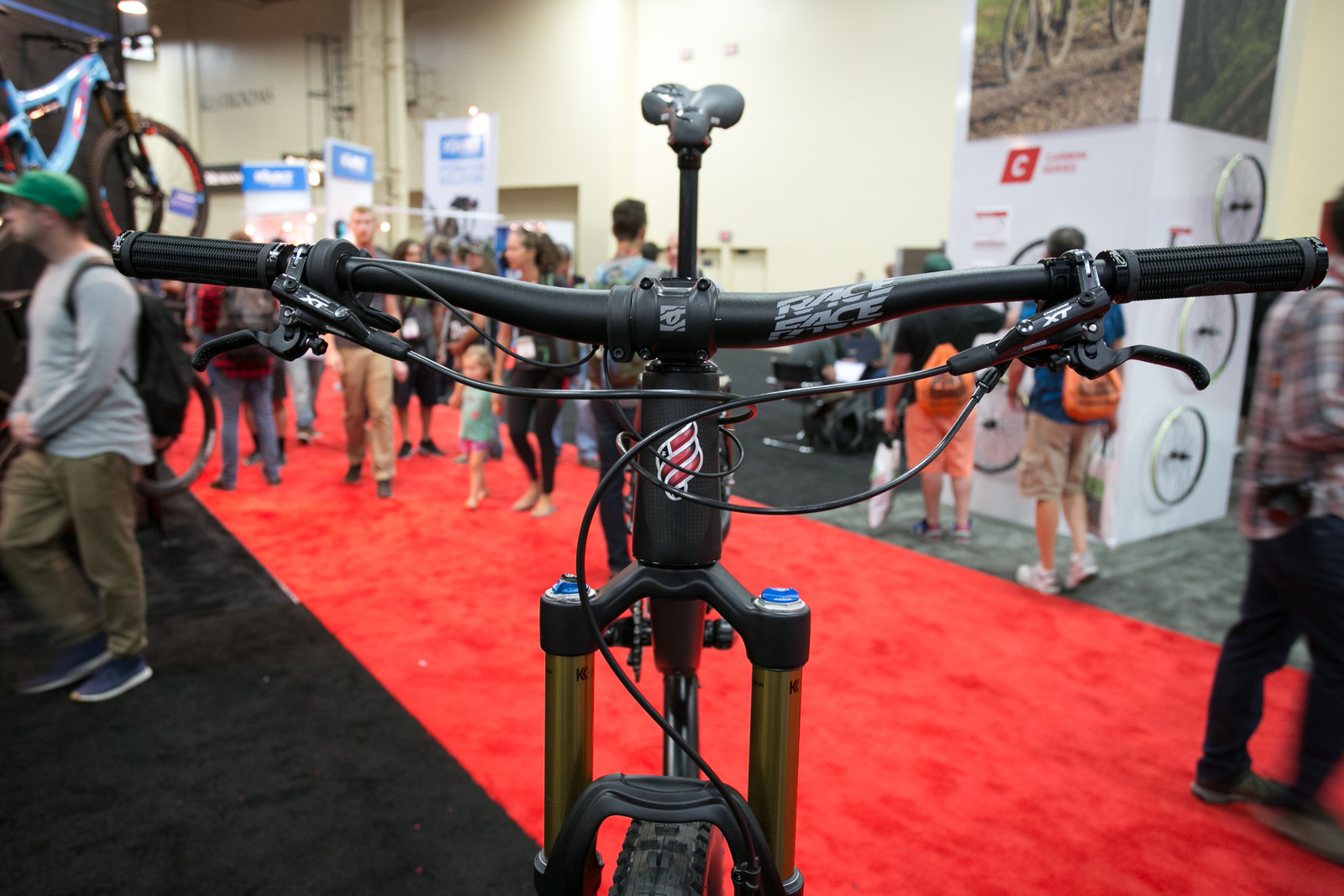 Ellsworth Rogue 40 Trail Bike - INTERBIKE - 2017 Enduro and Trail Bikes ...