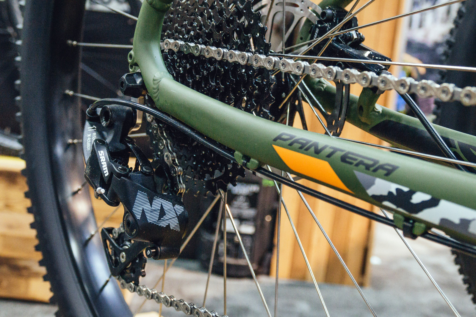 GT Pantera 27.5 Plus Hardtail - INTERBIKE - 2017 Enduro and Trail Bikes ...