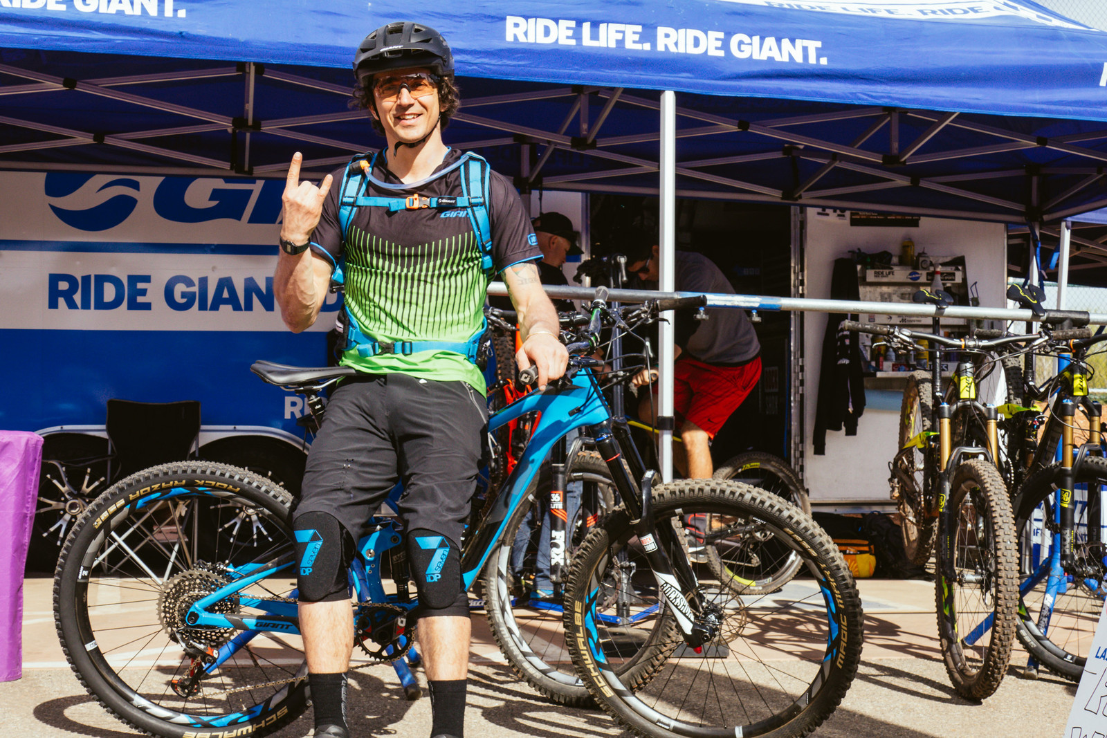 Adam Craig's Giant Trance Advanced - PIT BITS - Fresh Products from the ...