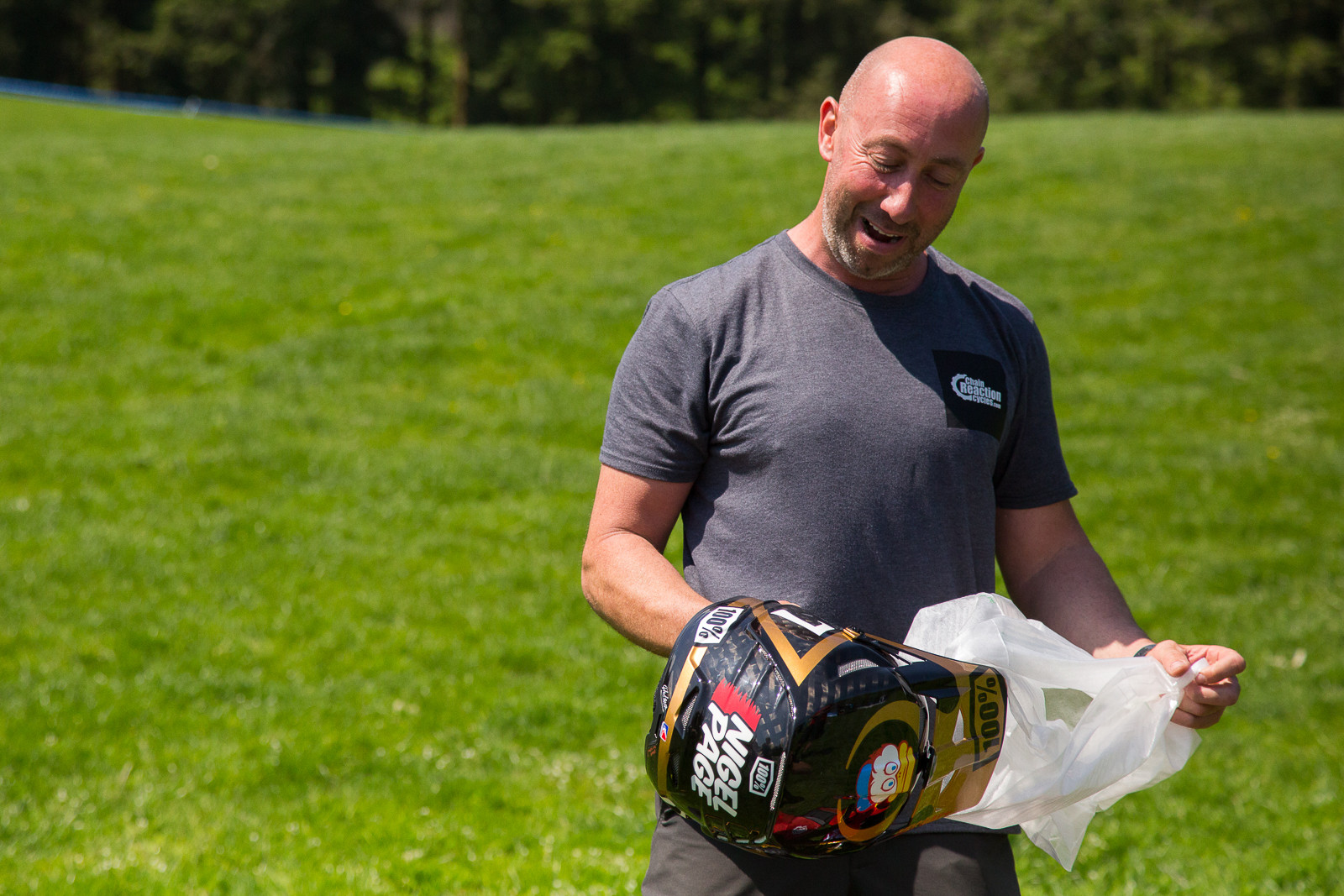 Nigel Page Gets a Custom-painted Frame, Helmet and Kit - 2017 Emerald ...