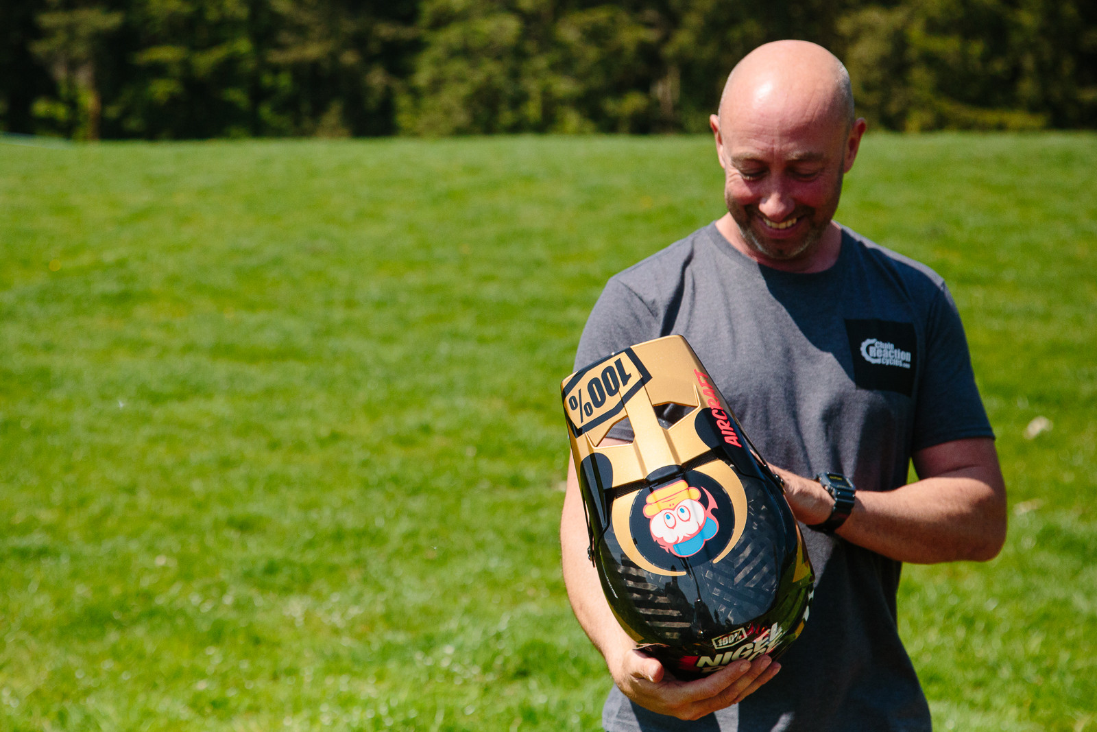 Nigel Page Gets a Custom-painted Frame, Helmet and Kit - 2017 Emerald ...