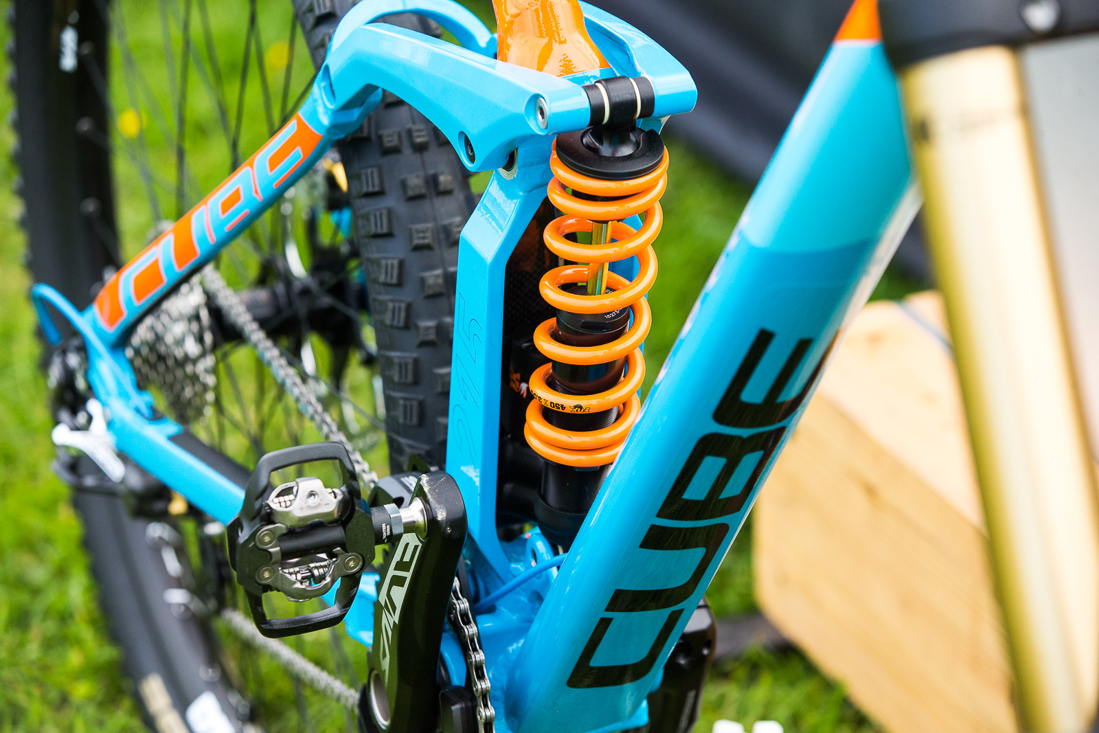 Greg Callaghan's Cube DH bike - 2017 Emerald Enduro EWS Pit Bits ...
