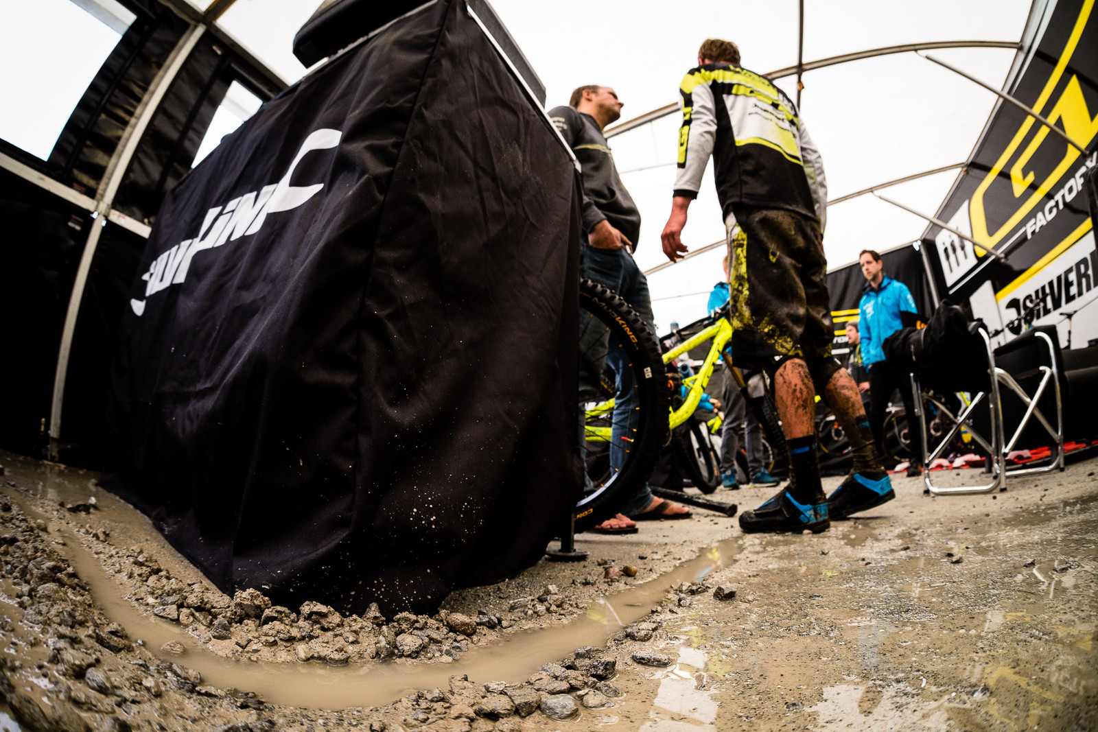 Hydrologic Diversion Tactics in Atherton Pits - PIT BITS - Fort William ...