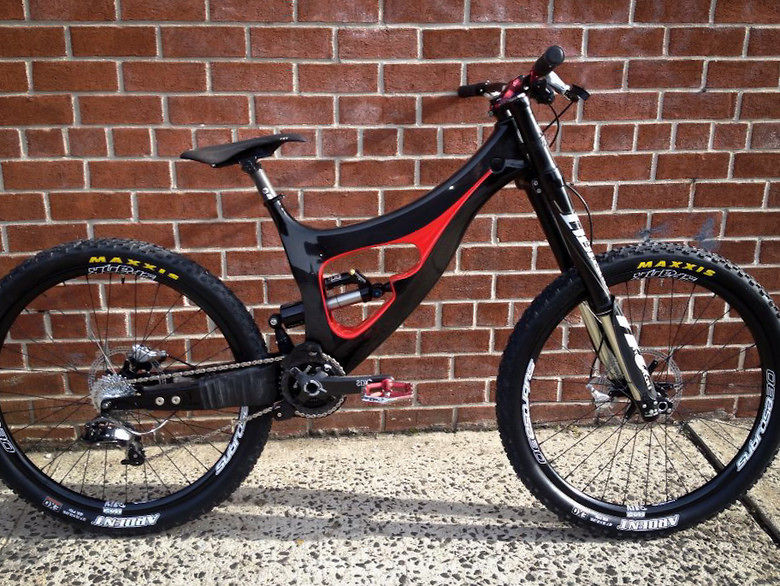 The Evolution of the Morpheus Carbon Downhill Prototype - Mountain ...