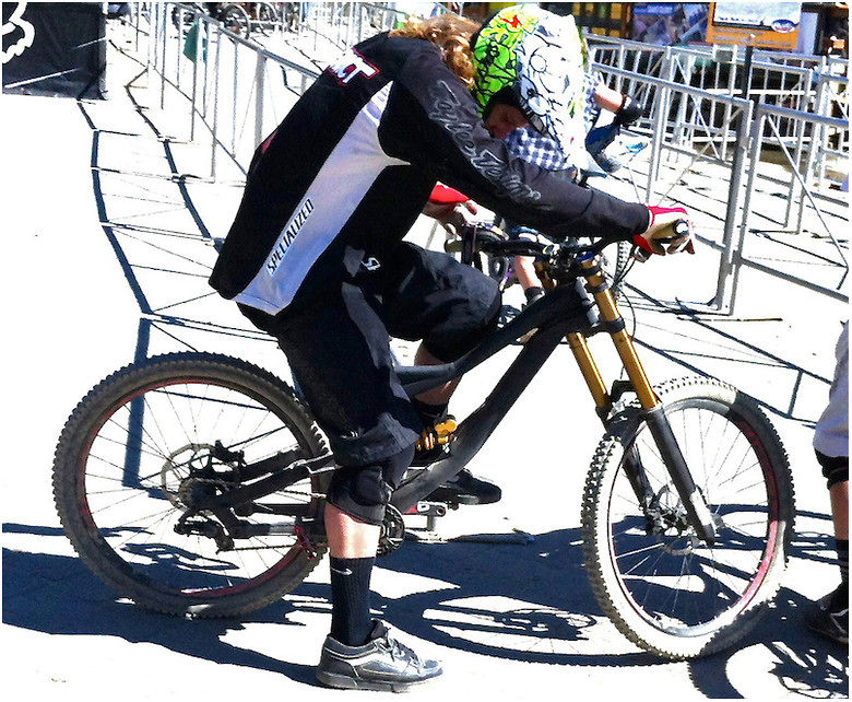 SPY SHOT! Prototype Specialized DH Bike - Mountain Bikes Feature ...