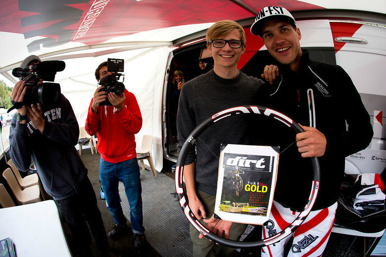 Who's Pedro? VOTE DUNCAN! Vital MTB World Cup Photographer ...