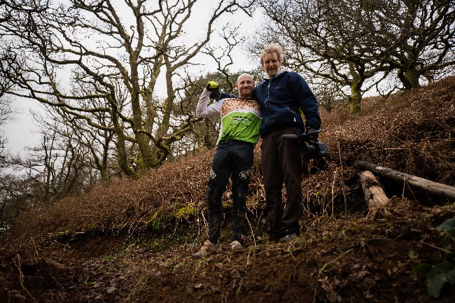 Adam Brayton x Alex Rankin x Dissent Carbon: Ultimate Hammer ...