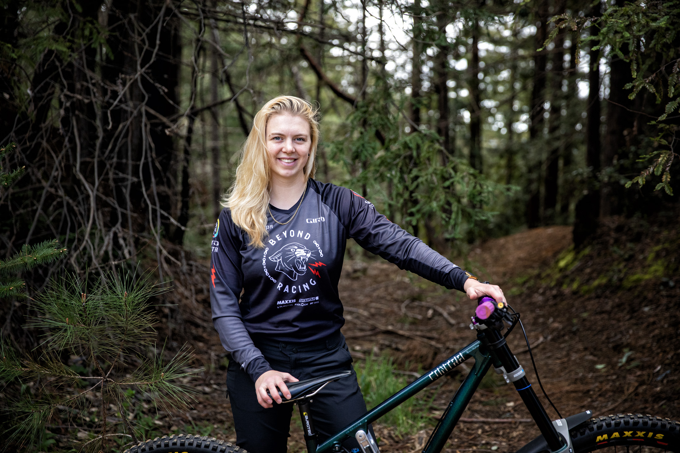 Beyond Racing partners with Contra Bikes and Giro - Mountain Bike Press ...