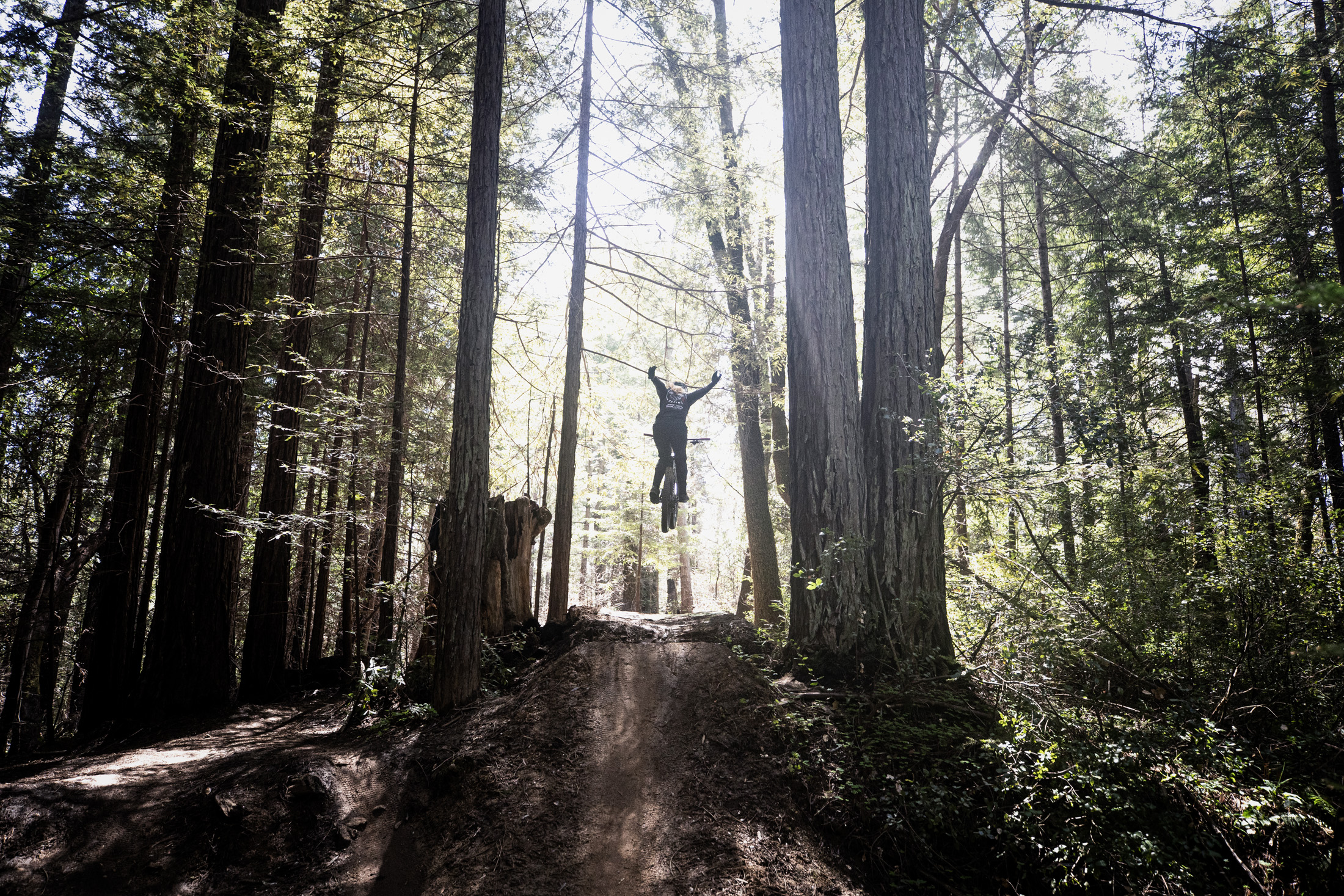 Beyond Racing partners with Contra Bikes and Giro - Mountain Bike Press ...