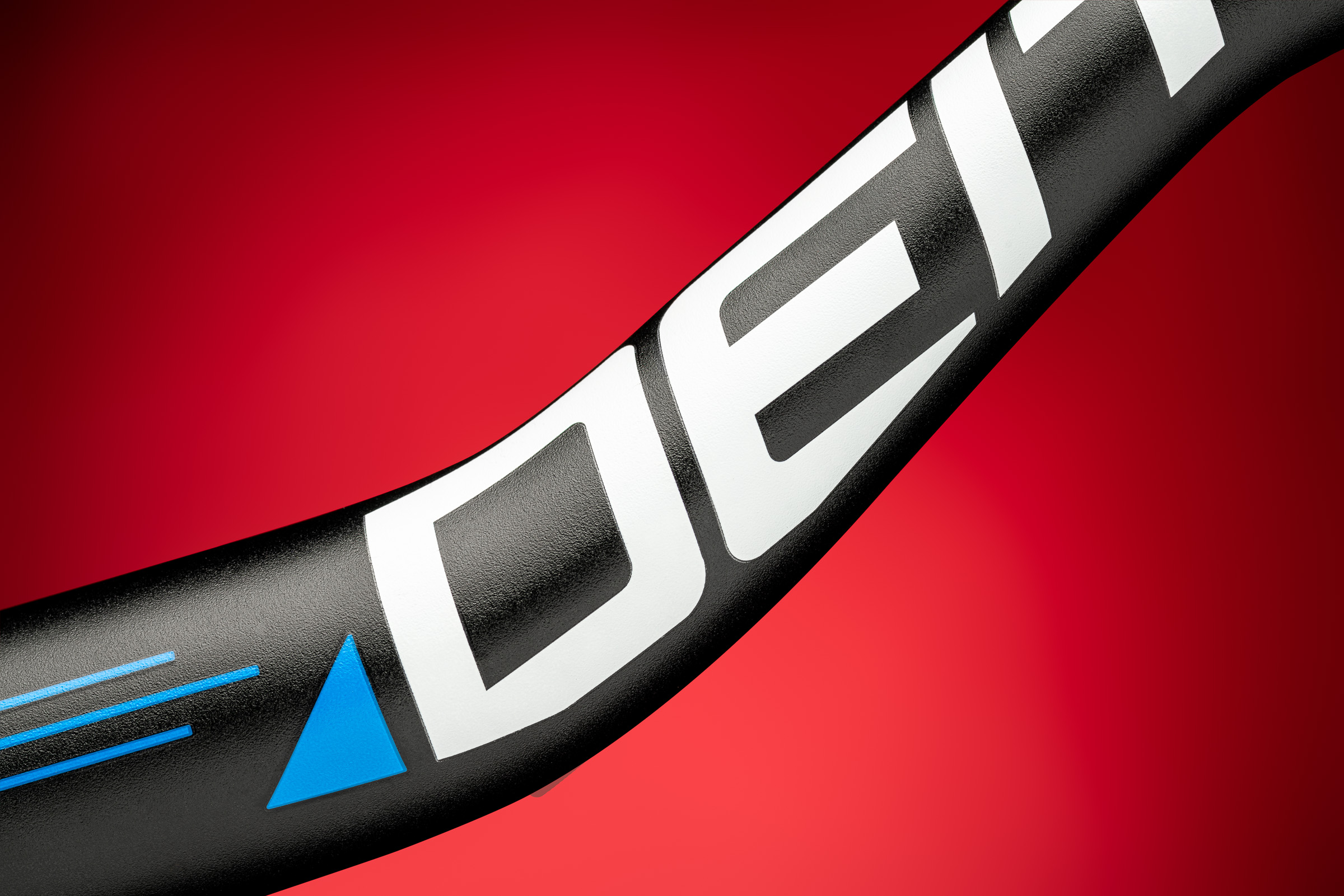 Deity Launches the Zink Signature CZ40 Handlebar - Mountain Bike Press ...