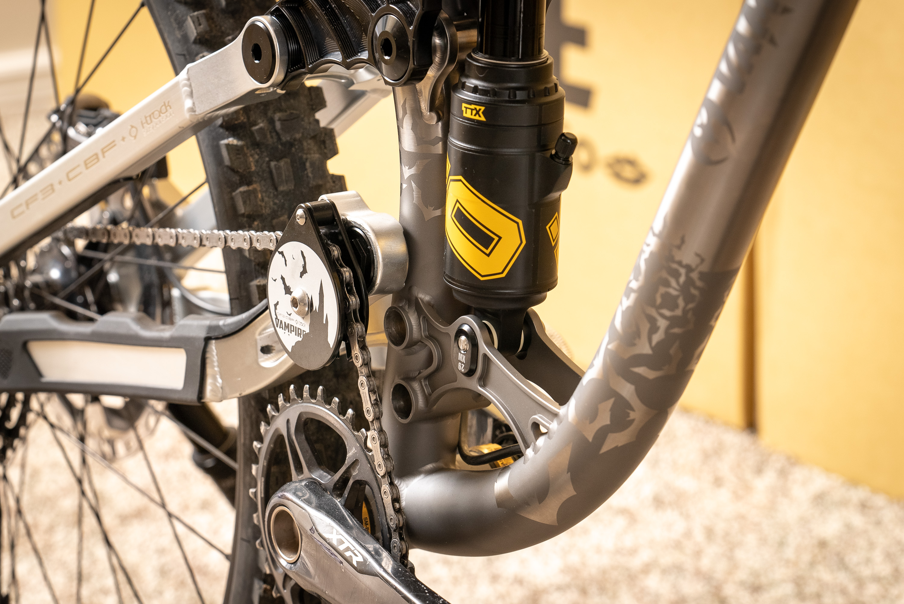 Vampire Bikes - From the Basement with Chris Canfield - Mountain Bike ...