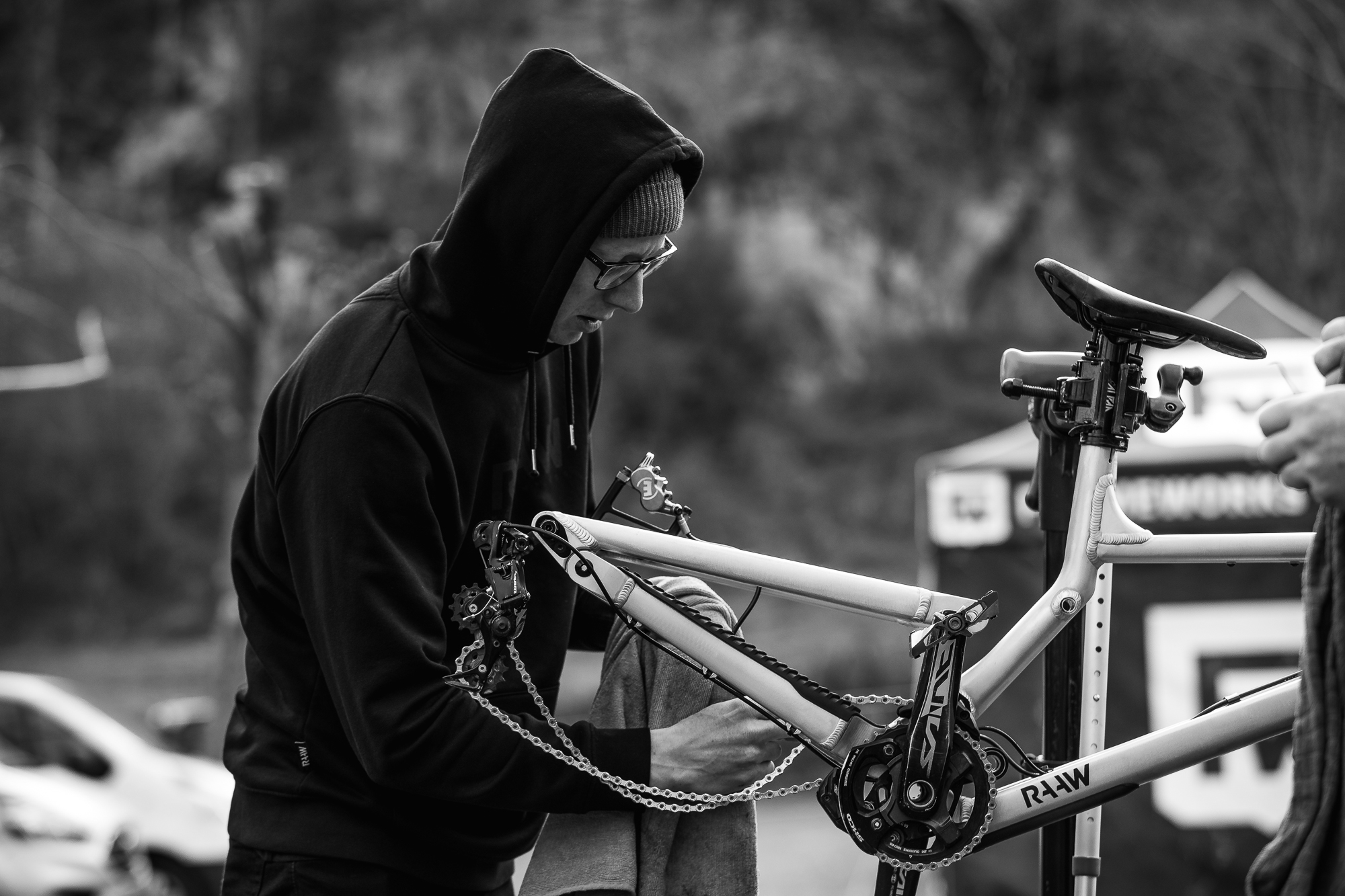 RAAW Introduces the Yalla! DH Bike - Mountain Bike Press Release ...