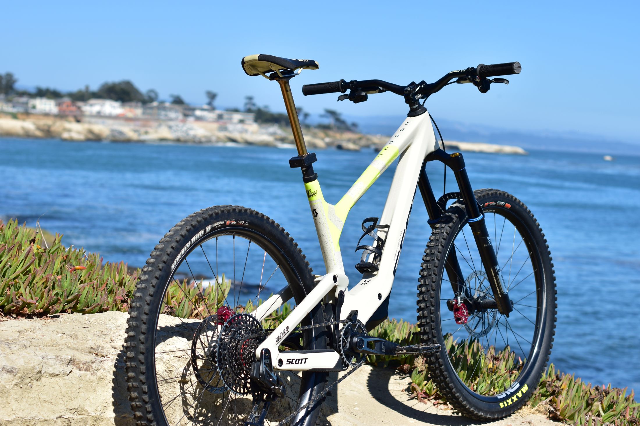 FOX Transfer Neo Factory Seatpost - Reviews, Comparisons, Specs ...