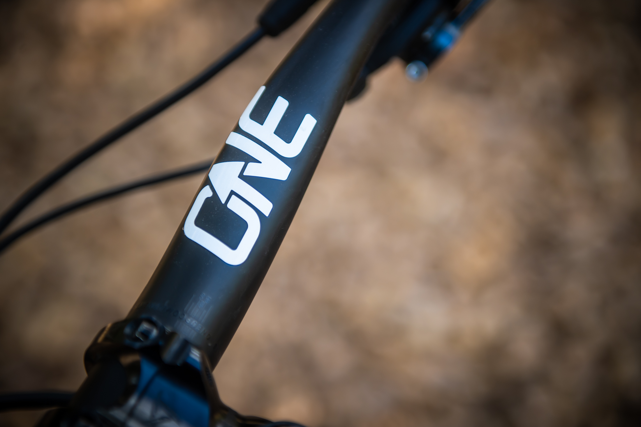 OneUp Components Carbon E-Handlebar - Reviews, Comparisons, Specs ...
