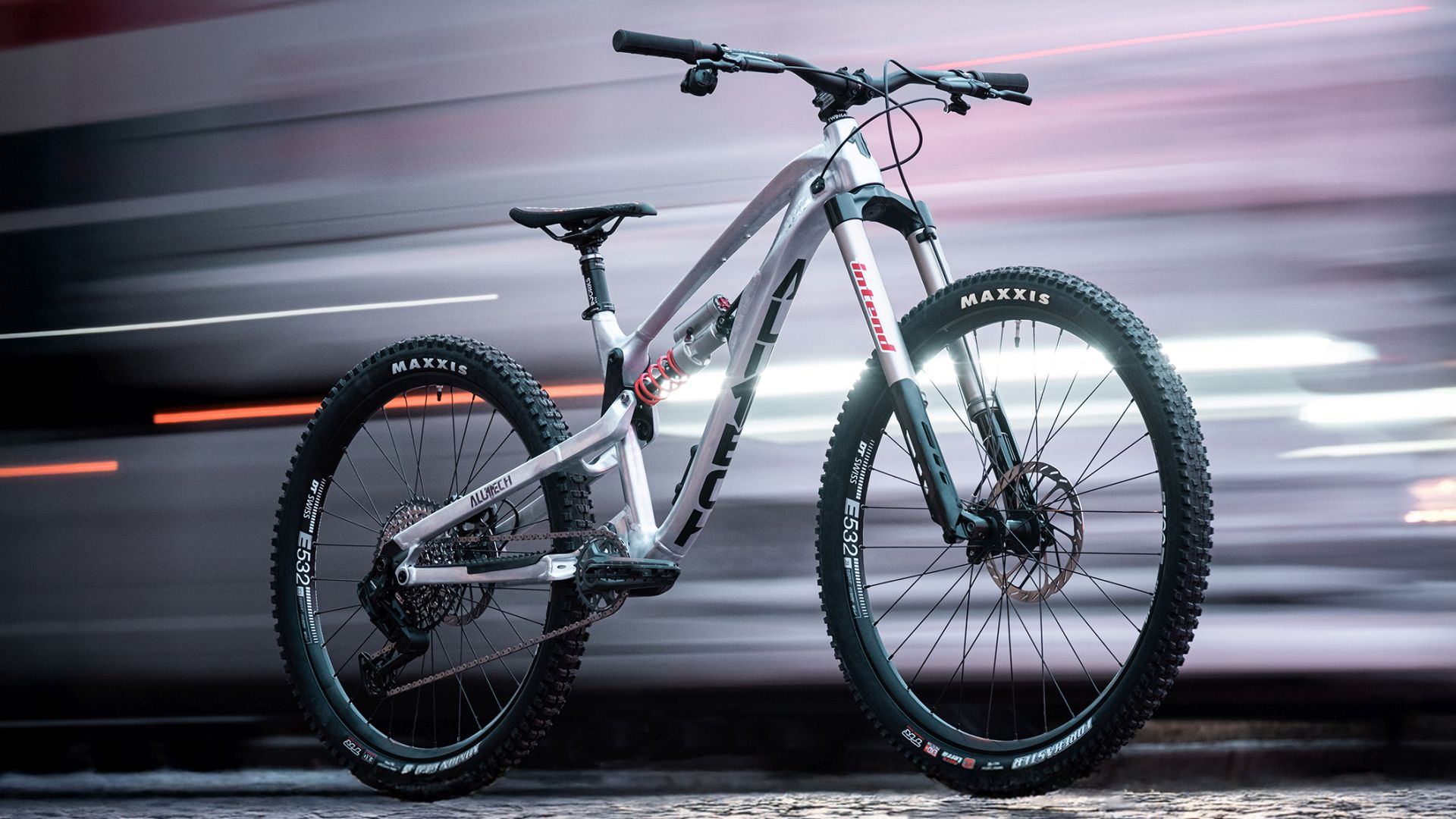 Intend Introduces the Moto V2 Kit - Including All-New Hybrid Coil/Air ...