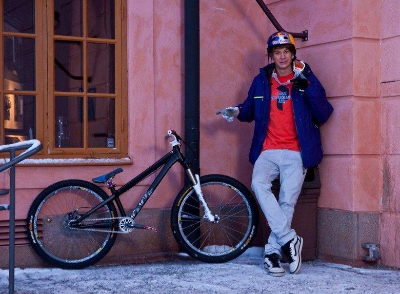 Martin Soderstrom on Specialized Freeride Team - Mountain Bikes Press ...
