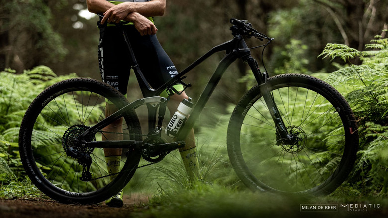 Project MoBu - Pyga's Radical Carbon Bike - Mountain Bikes Press ...