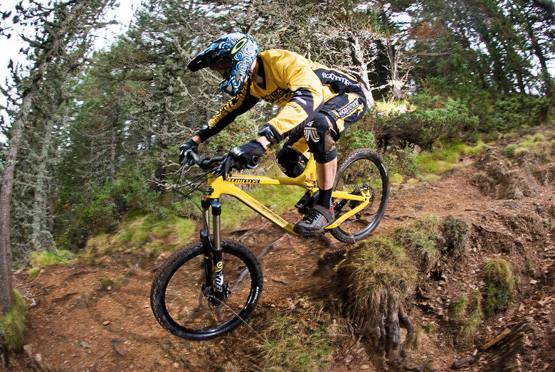 REMY ABSALON TAKES THE WIN AT REUNION ISLAND MEGAVALANCHE - Mountain ...