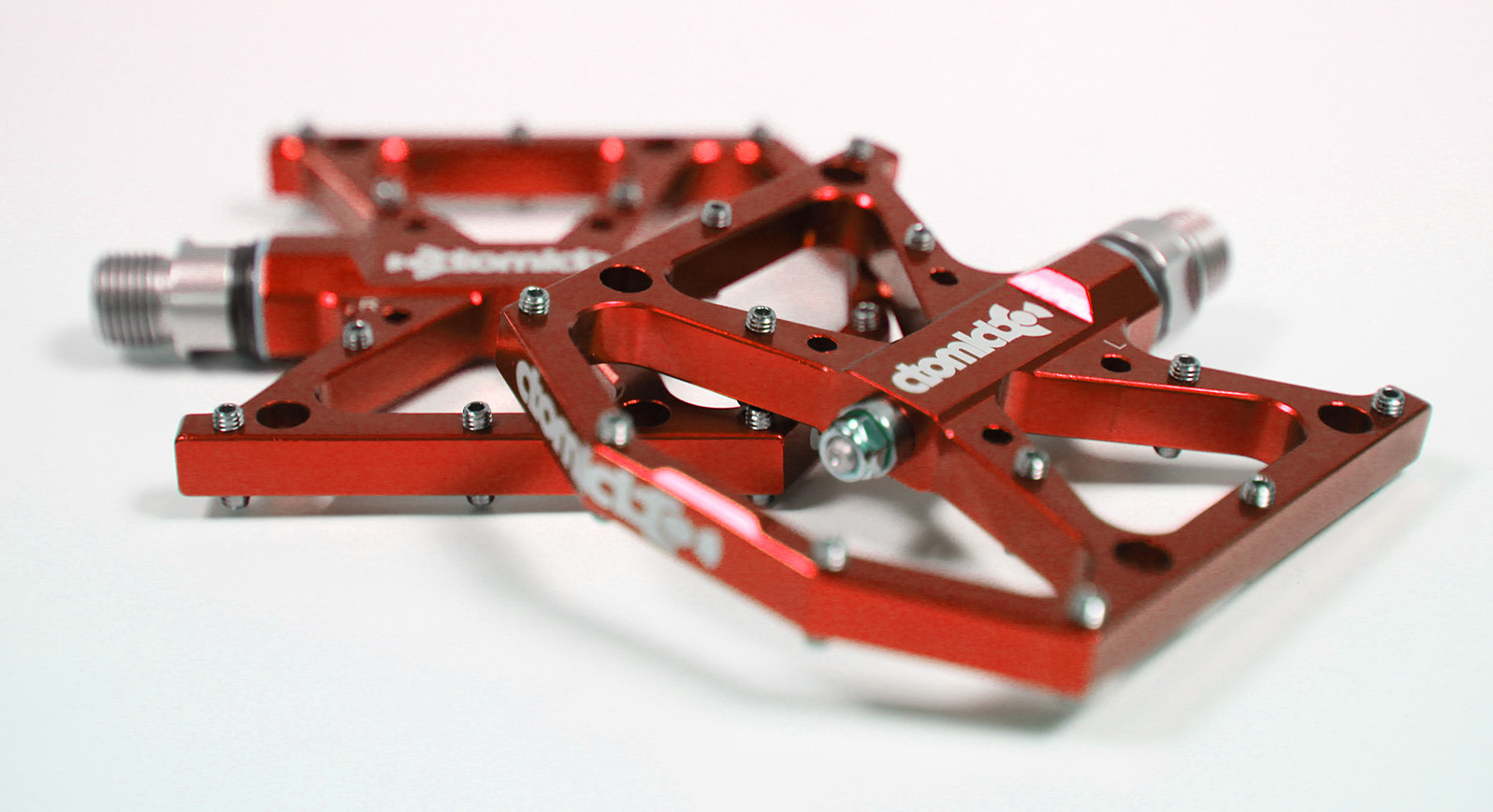 Atomlab Pimplite Flat Pedal - Reviews, Comparisons, Specs - Flat Pedals ...