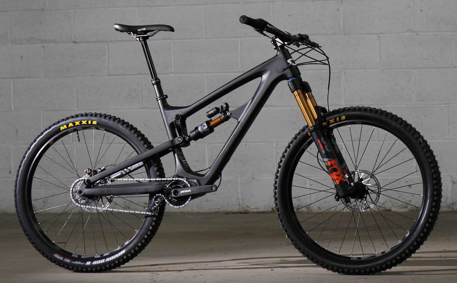2019 Zerode Taniwha Trail Signature Bike - Reviews, Comparisons, Specs ...