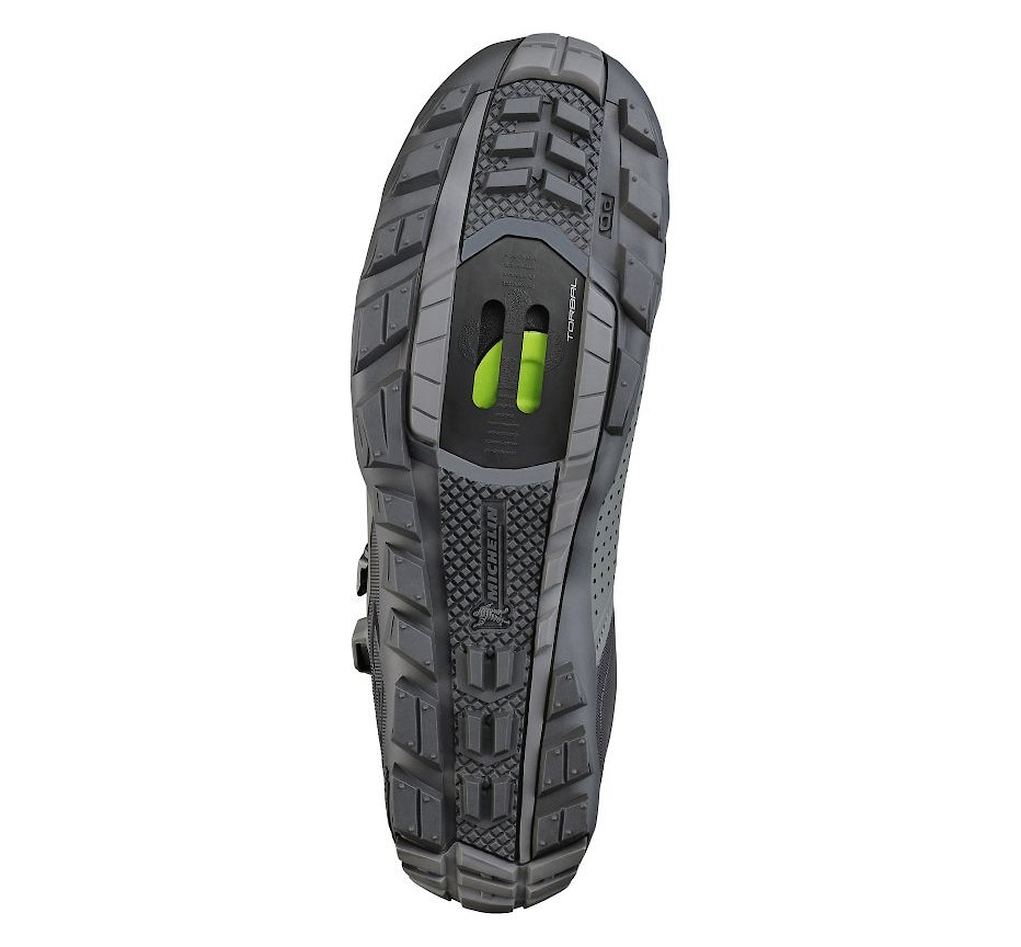 Shimano SH-ME700 Clipless Shoe - Reviews, Comparisons, Specs - Mountain ...