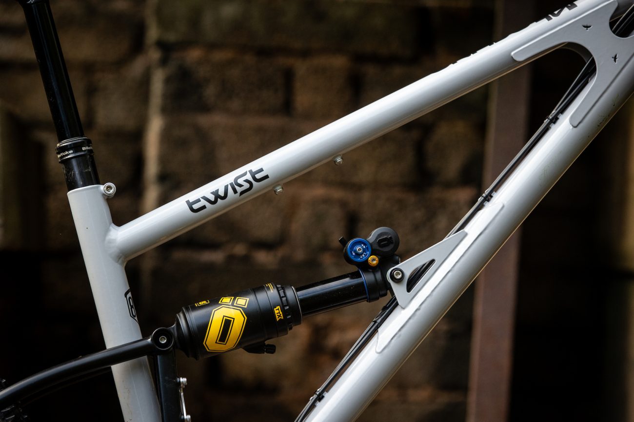 Starling Twist Enduro (2020-2021) Frame - Reviews, Comparisons, Specs ...