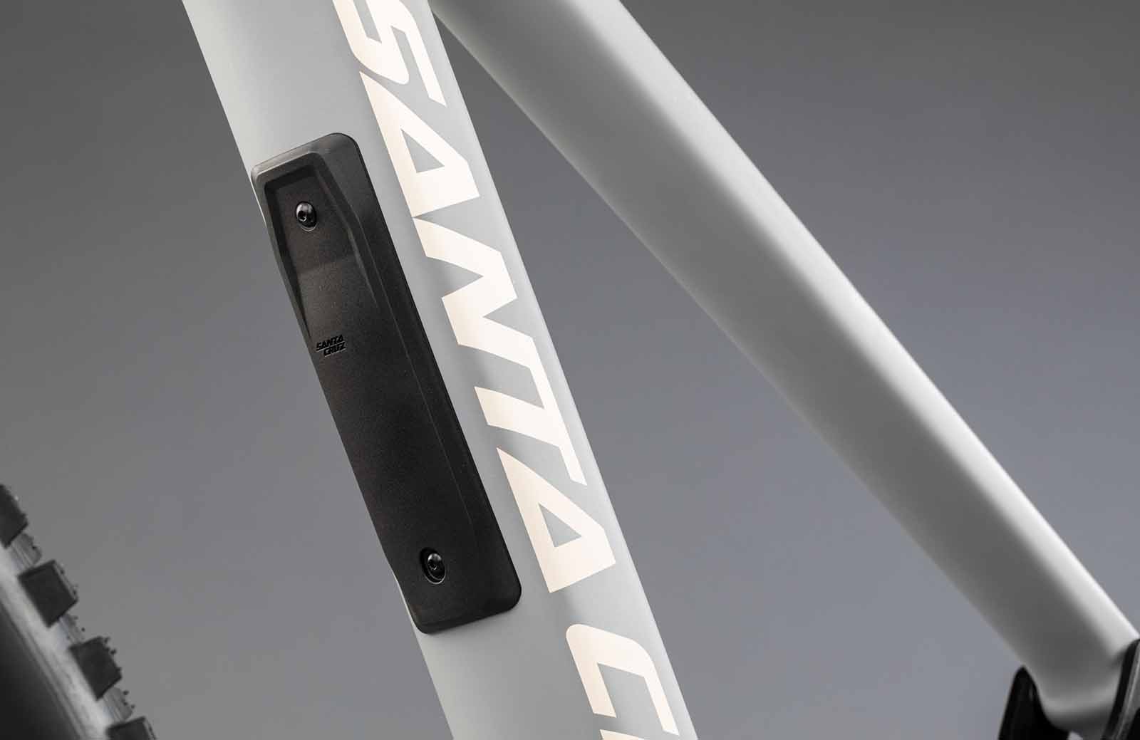 2021 Santa Cruz Hightower R Carbon Bike - Reviews, Comparisons, Specs ...