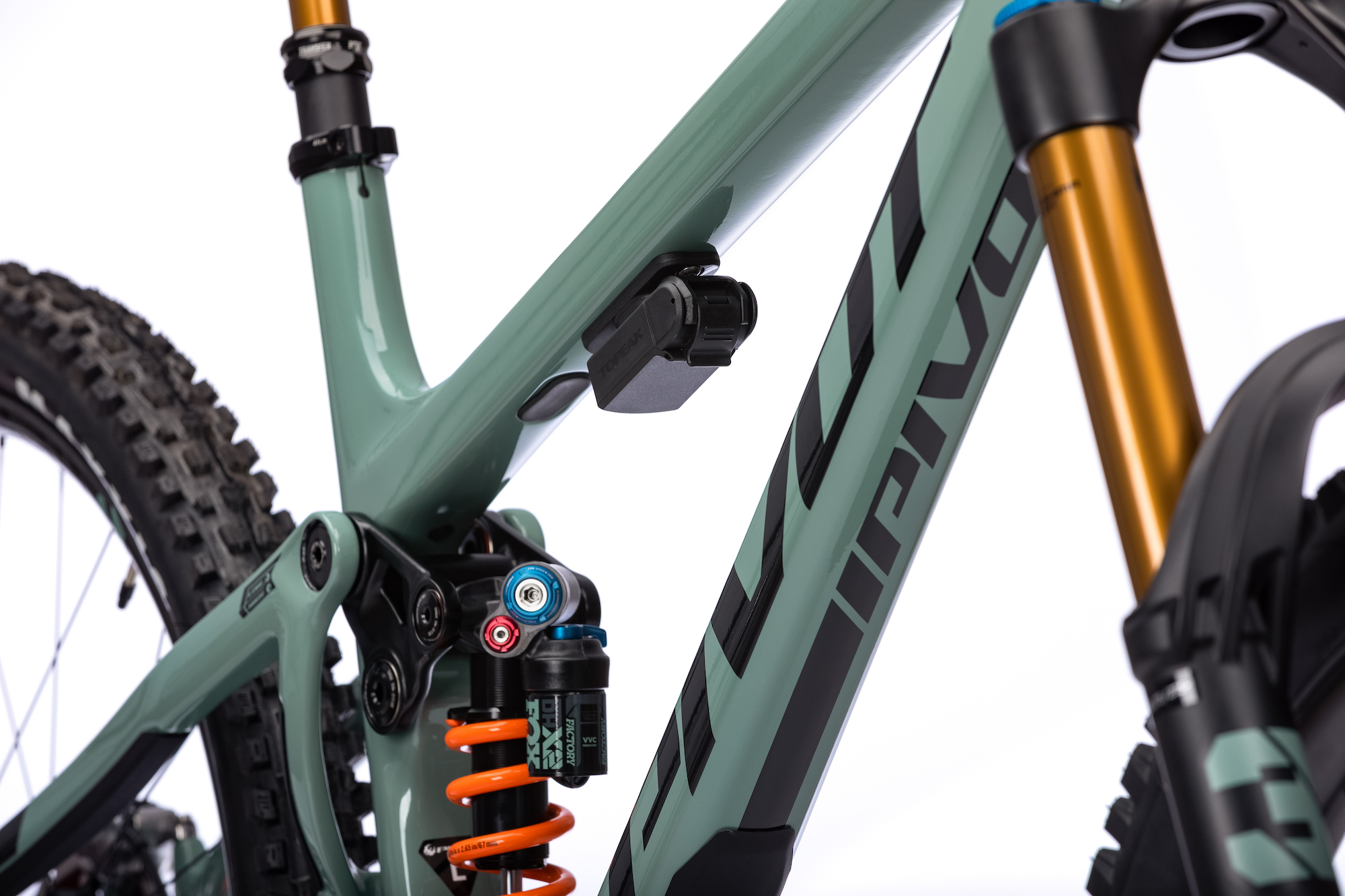 2021 Pivot Mach 6 Pro XT/XTR Air - Reviews, Comparisons, Specs - Bikes ...