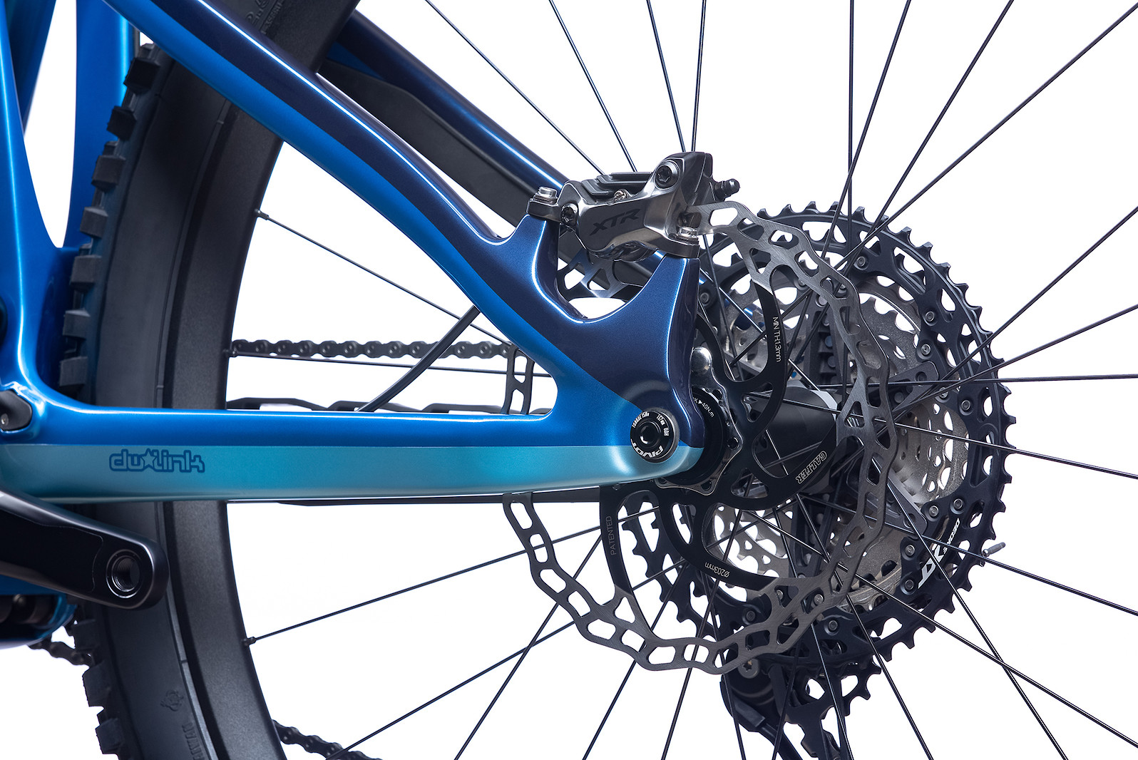 2022 Pivot Shuttle LT Team XTR E-Bike - Reviews, Comparisons, Specs - Mountain Bike E-Bikes ...