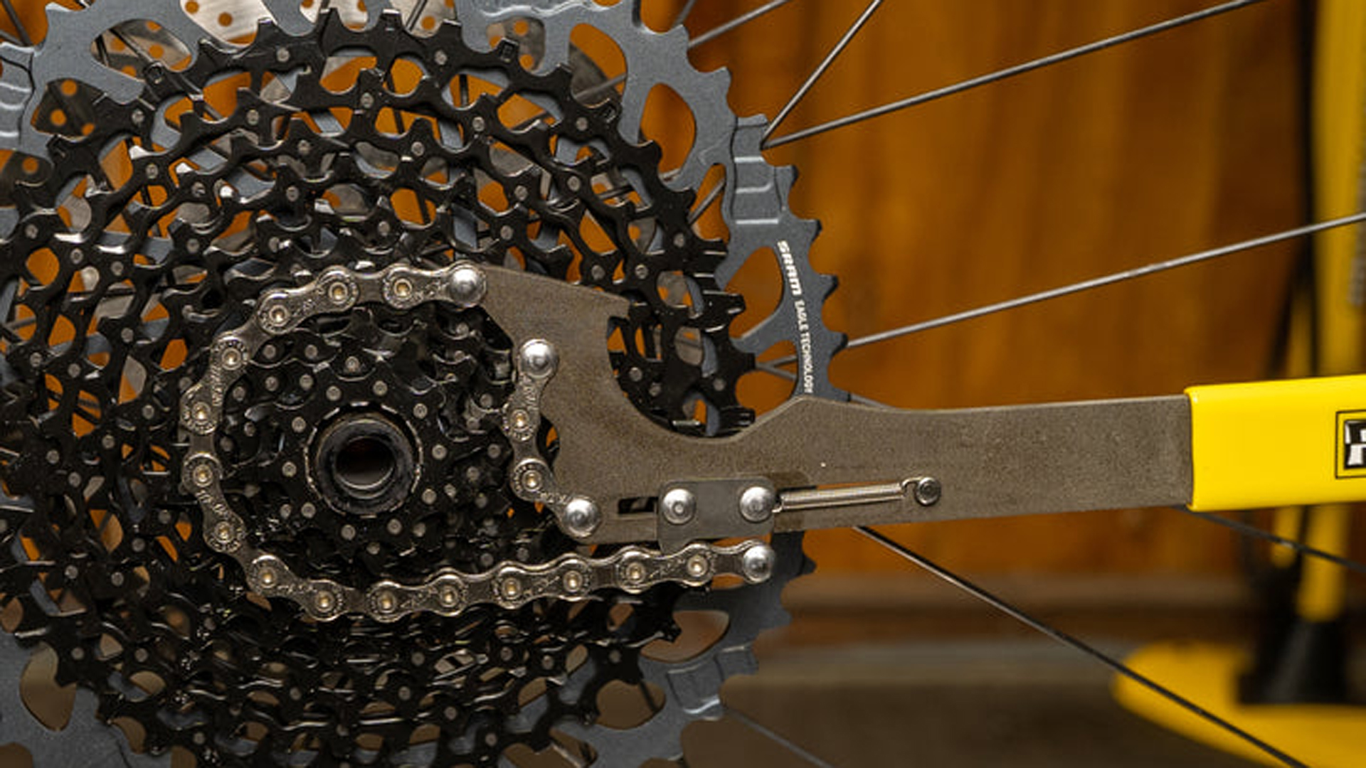 Pedro's Pro Chain Whip - Reviews, Comparisons, Specs - Tools & Tool Kits - Vital MTB