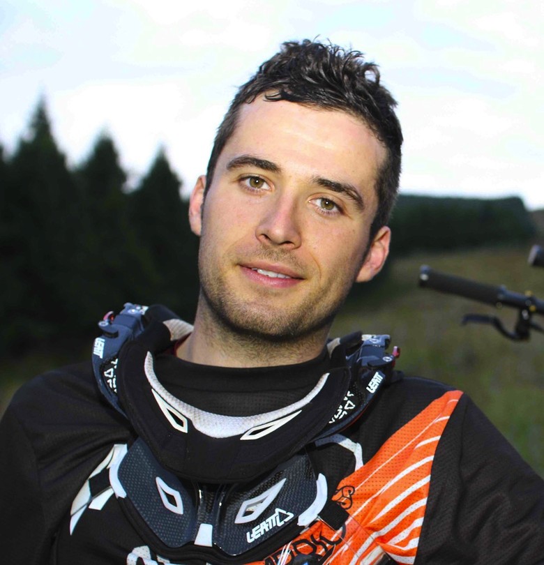 Hutchinson United Ride Signs Mick Hannah, Tracey Hannah, Guillaume “JR ...