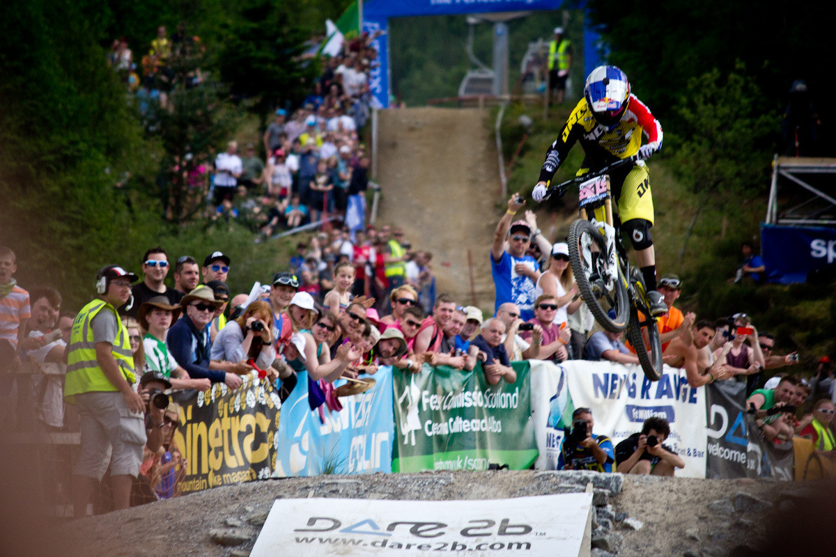 DOWNHILL FINALS RESULTS: Gee and Rachel Atherton Win Fort William World Cup Downhill - Mountain ...