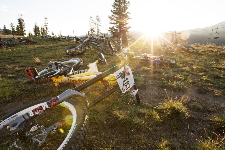 Athletes Tested Their Downhill Mountain Bike Endurance Skills at Red ...