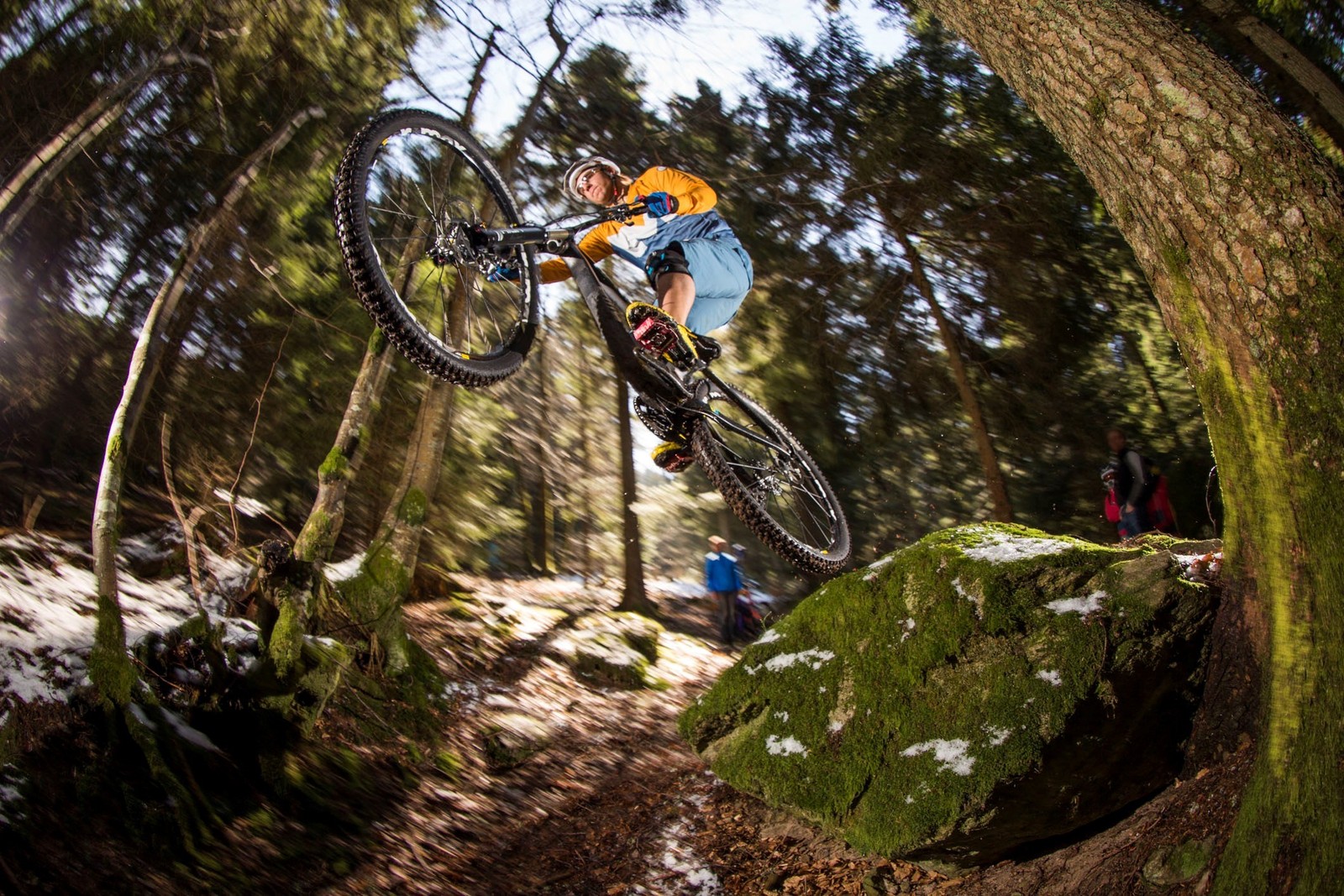 SR SUNTOUR’s Gravity Ambassadors Introduction - Mountain Bikes Press ...