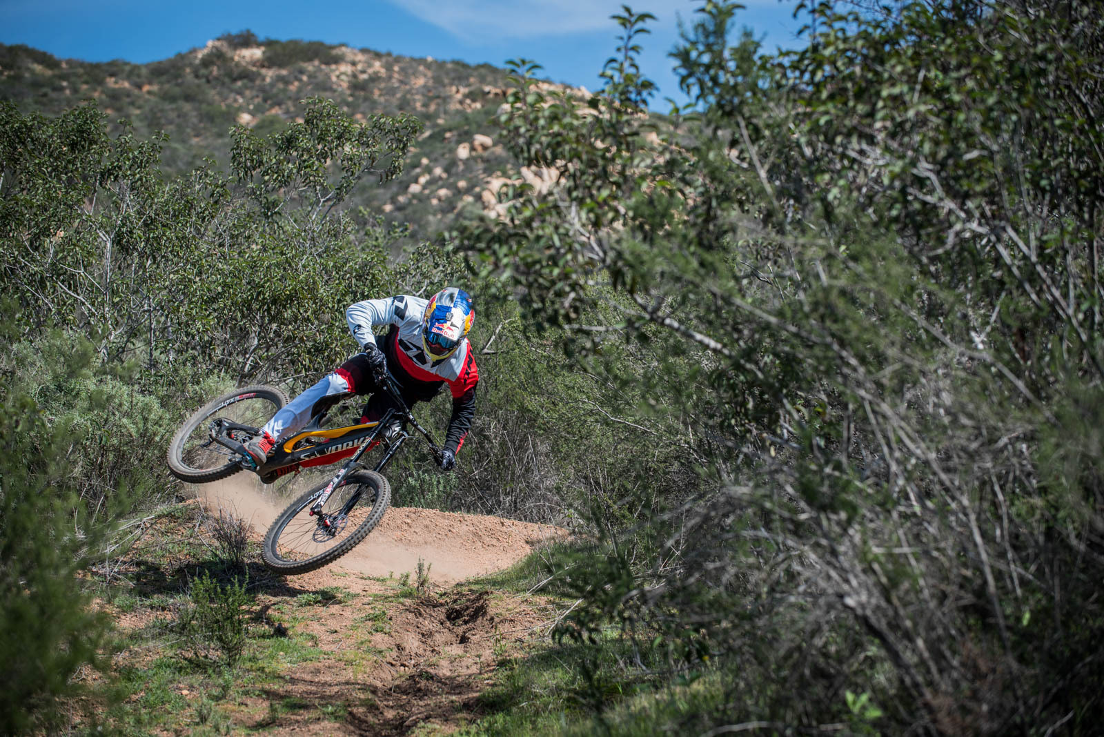 100% Launches New Spring 2016 Bike Collection - Mountain Bikes Press ...