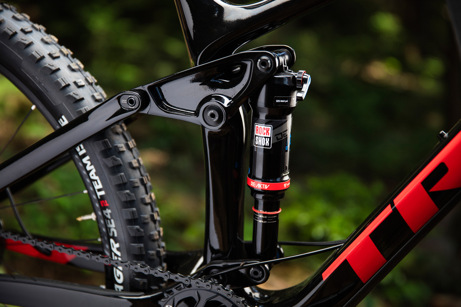 First Look: 2017 Trek Remedy 27.5 and Fuel EX 29 - Mountain Bike ...