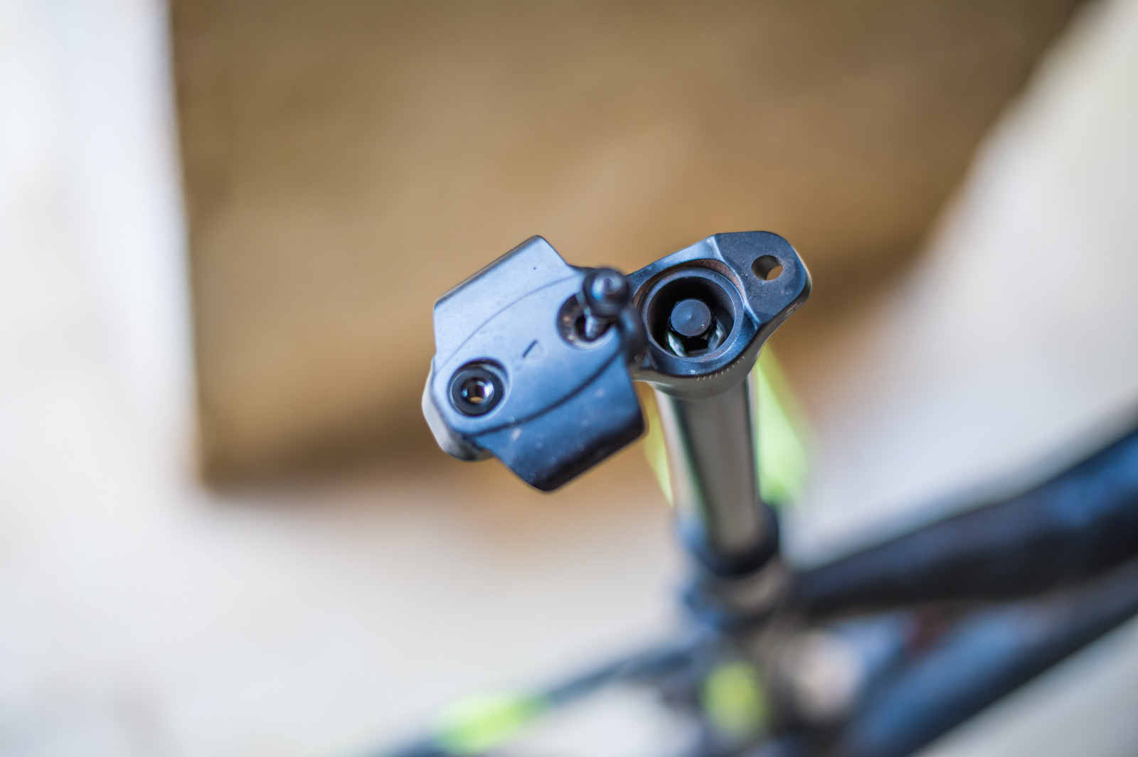 Vital MTB How-To: Choose a Mountain Bike Dropper Seat Post - Mountain ...