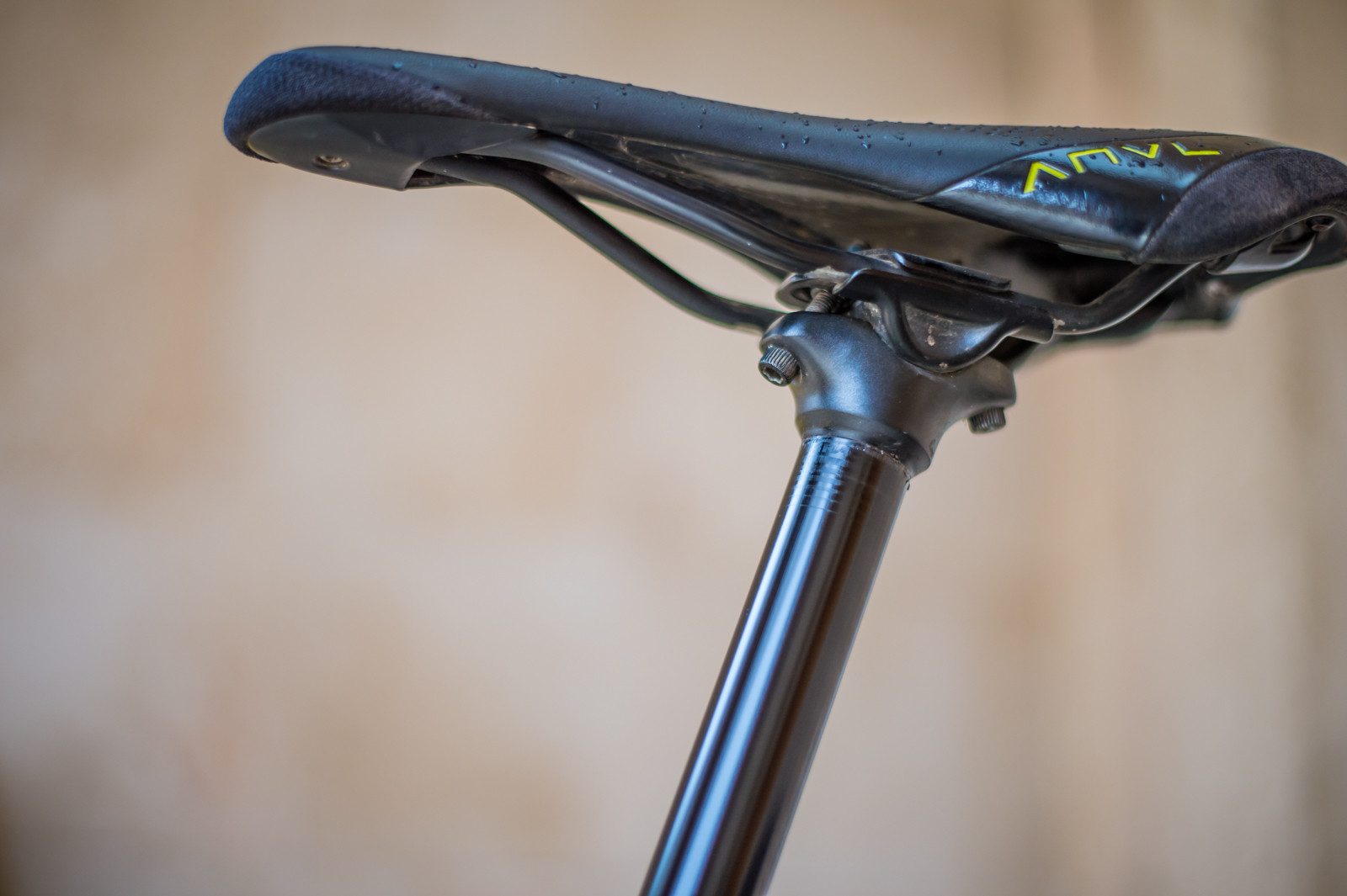Vital MTB How-To: Choose a Mountain Bike Dropper Seat Post - Mountain ...