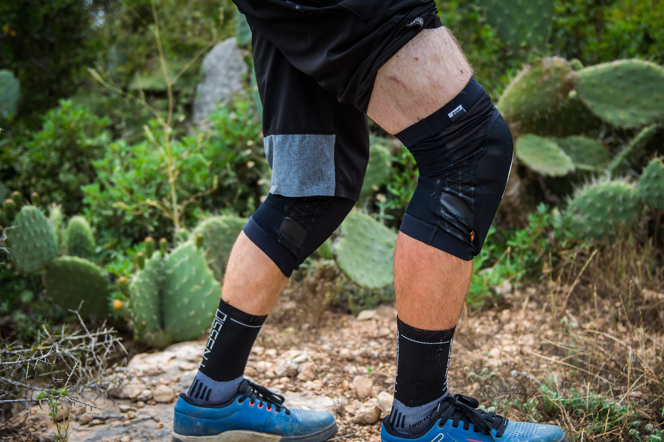 13 of the Best Lightweight Kneepads | Vital MTB Roundup - Mountain Bike ...
