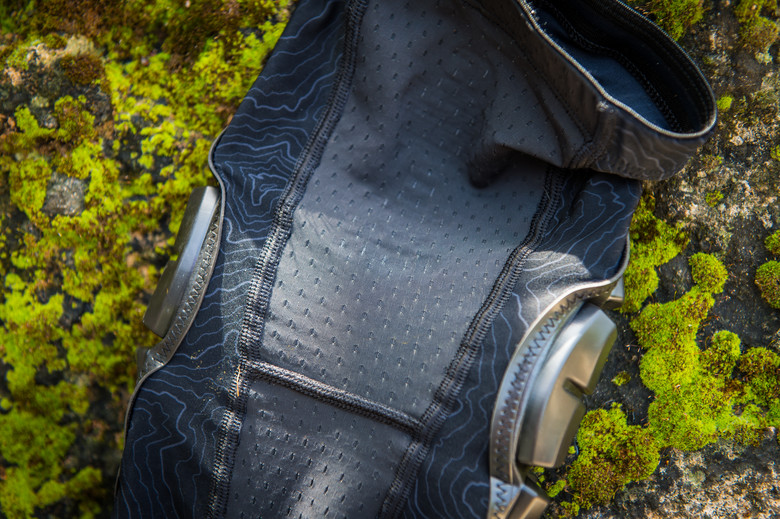 13 of the Best Lightweight Kneepads | Vital MTB Roundup - Mountain ...
