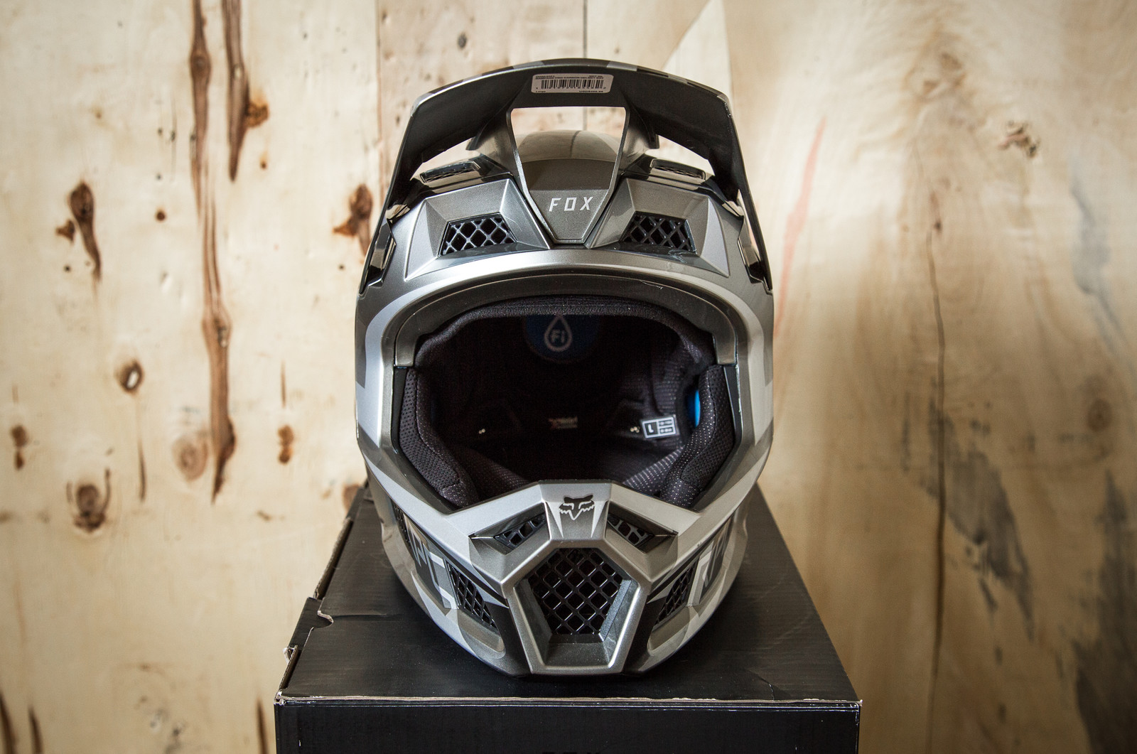 Fox's New Rampage Pro Carbon Gravity Helmet - First Look - Mountain ...