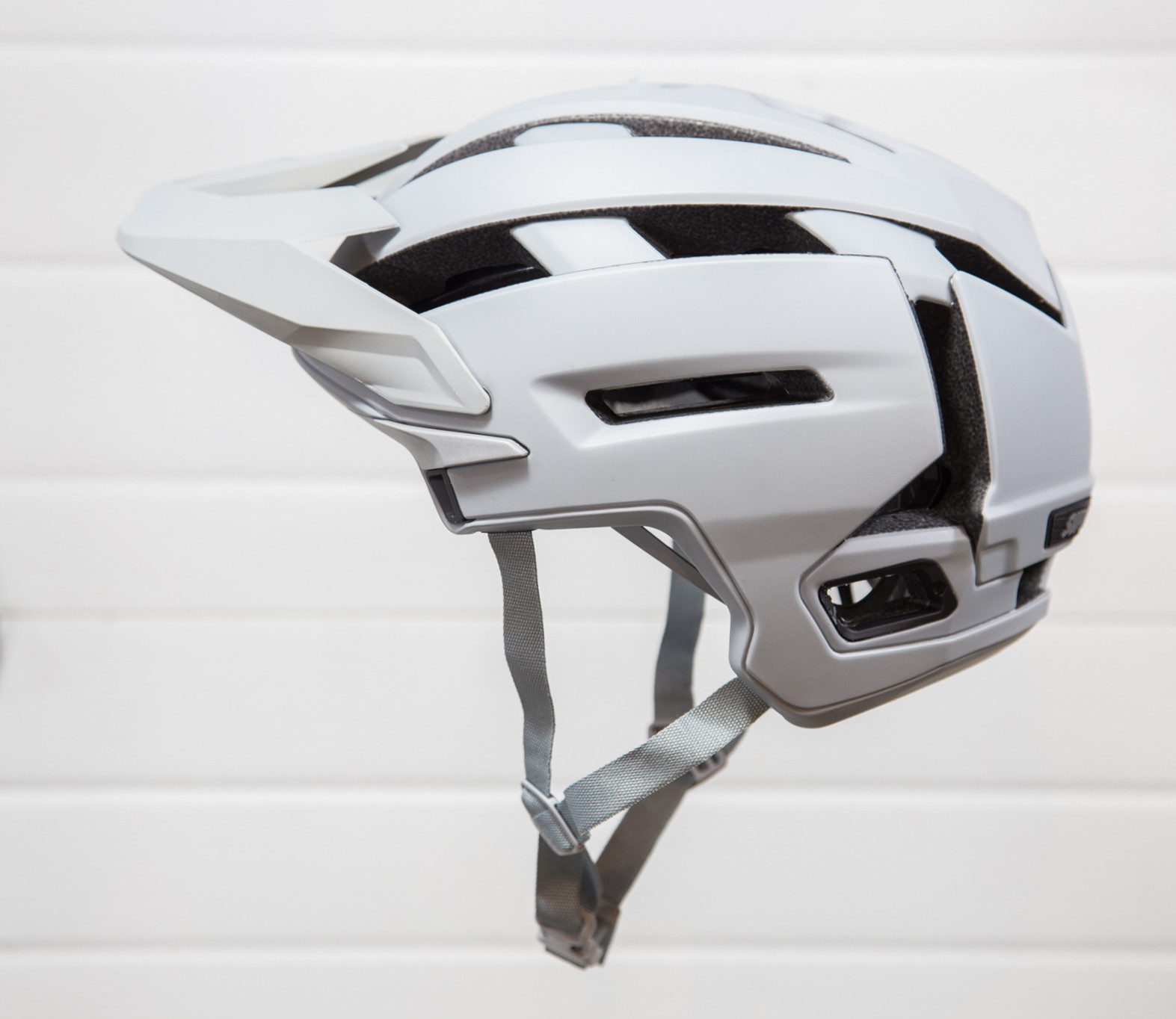 Bell Releases the New Super Air R Convertible Fullface Enduro Helmet ...