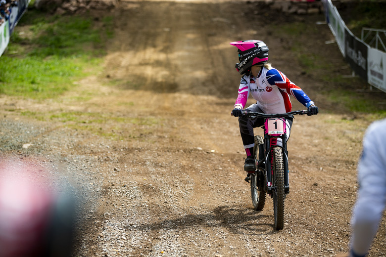 Tracey Hannah Wins the 2019 UCI Elite Women DH Overall - Mountain Bike ...